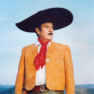 Antonio Aguilar El ausente, Si por que vengo de lejos Me niegas la luz ...