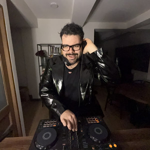 It’s Britney B - Manu Oropeza - playlist by Manu Oropeza | Spotify