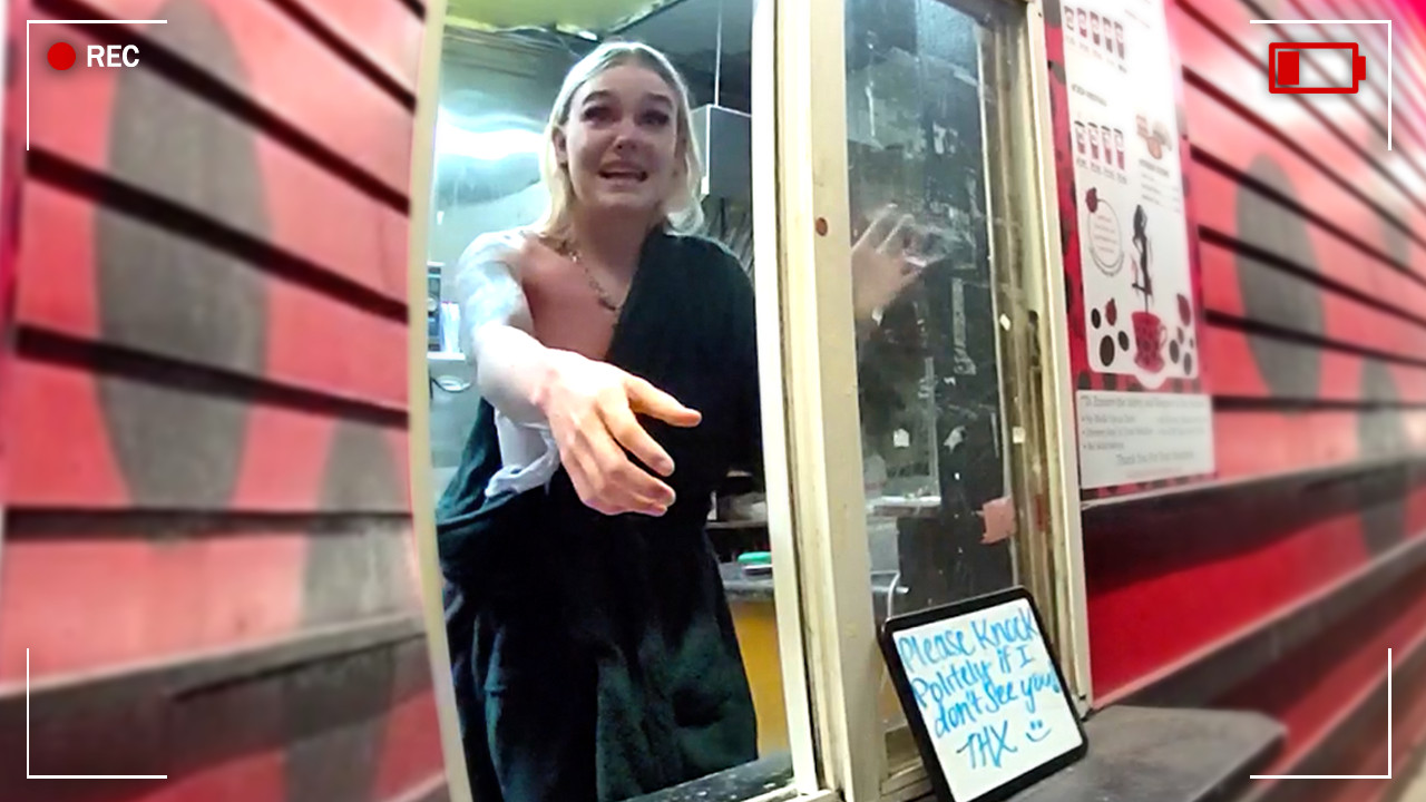 Teen Tries Kidnapping Bikini Barista In Coffee Shop Drive Thru Cops